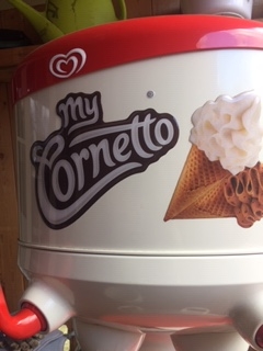 Ola my cornetto softijsmachine - HorecaMarktplein.nl