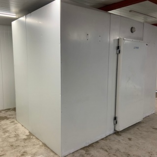 Koelcel met hangwerk 330 x 200 x 250 cm voor slagers en jagers ...